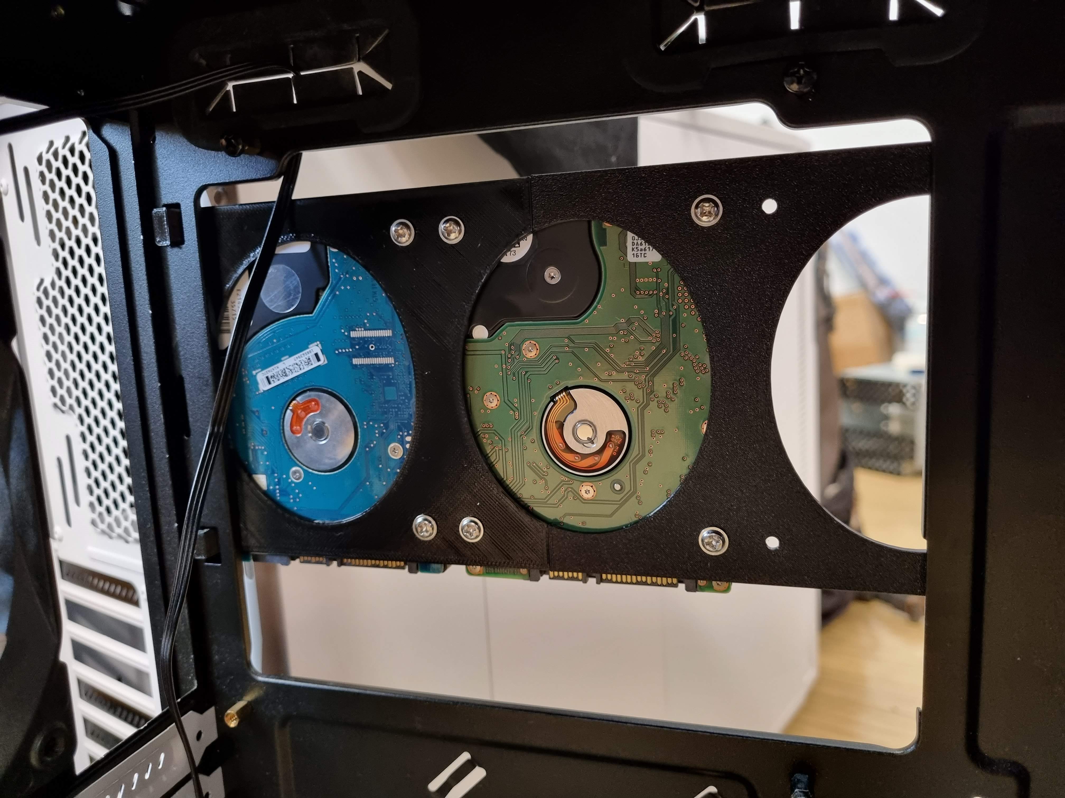 Fractal Design Define C 2.5" SSD and HDD bracket by Paprikodlak ...