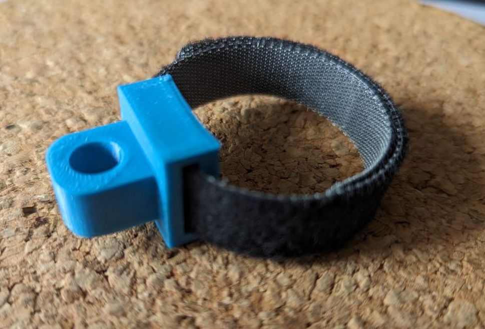 Velcro bracket by Bogomips | Download free STL model | Printables.com