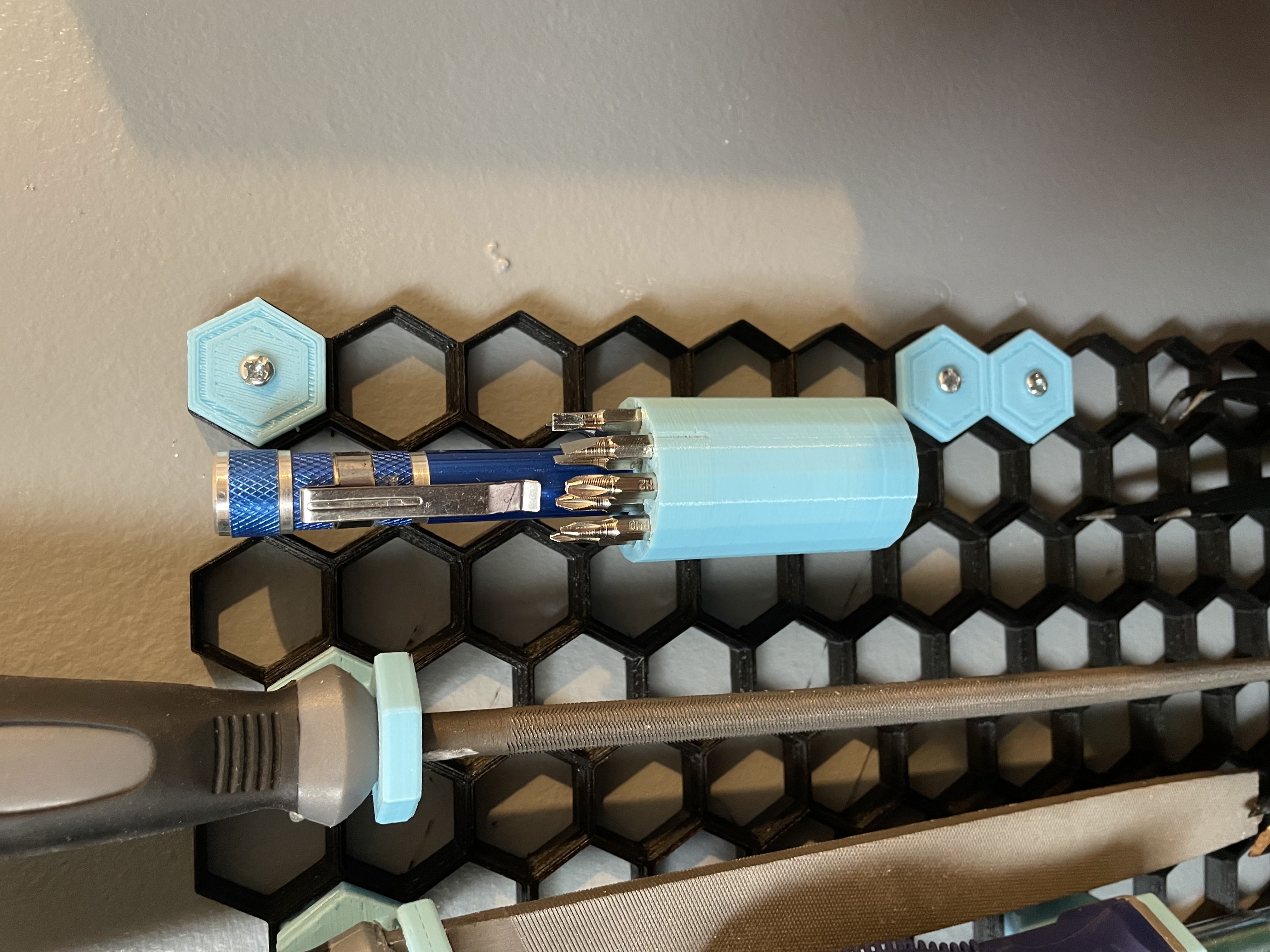 Honeycomb Storage Wall Screwdriver Holder by Starman27 | Download free STL model | Printables.com