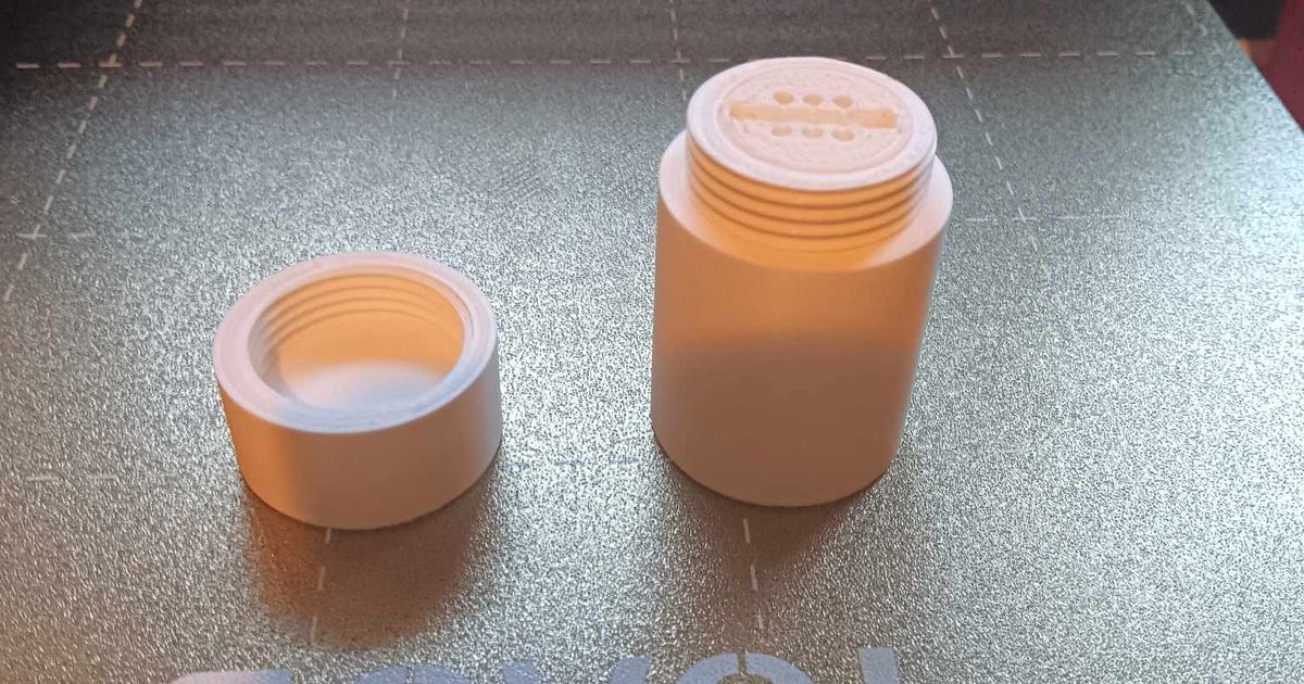 Travel Spice Shaker by Des Troy | Download free STL model | Printables.com