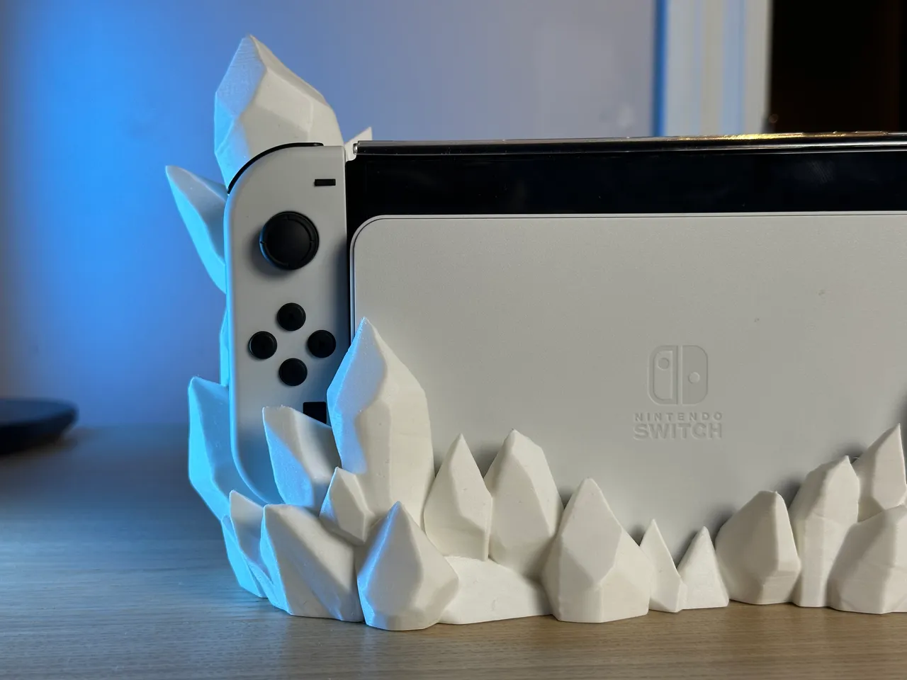 Nintendo Switch Crystal Dock by Holoprops | Download free STL model ...