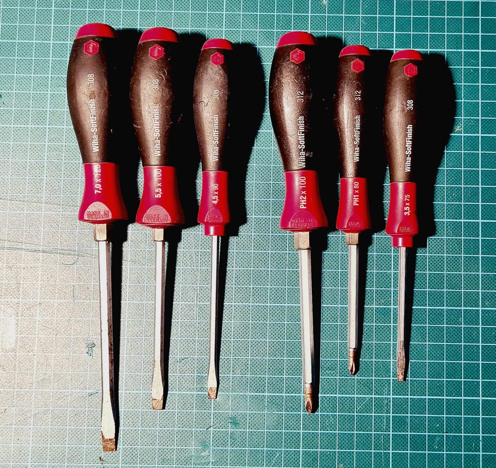 Wiha Screwdriver Stand / Rack / Organiser by Dzyn72 | Download free STL ...