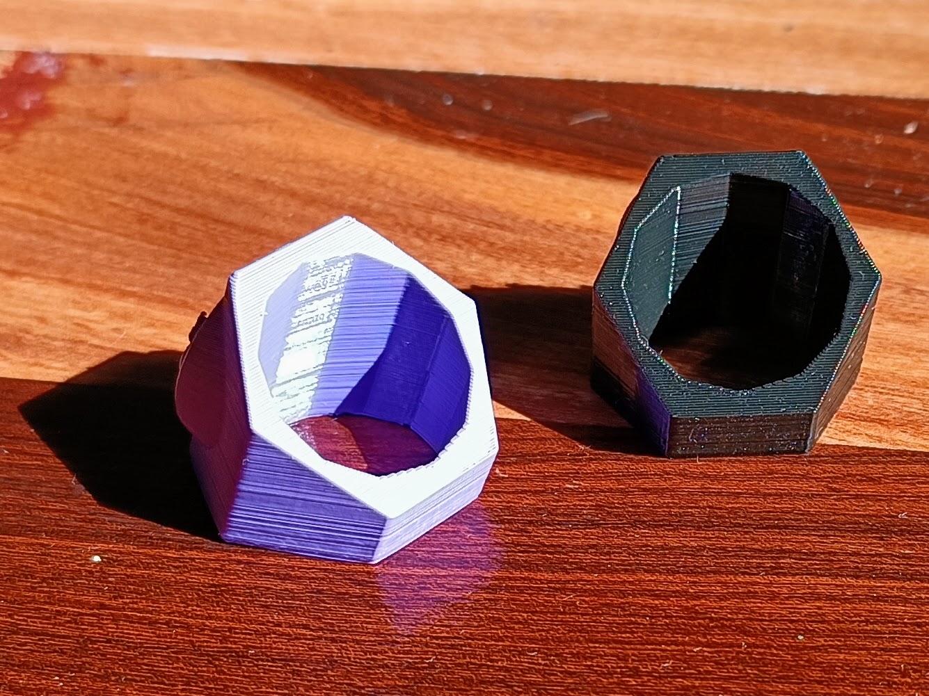 Wolf footprint woggle cubscout / Pasa pañuelo de huella de lobo. One or ...