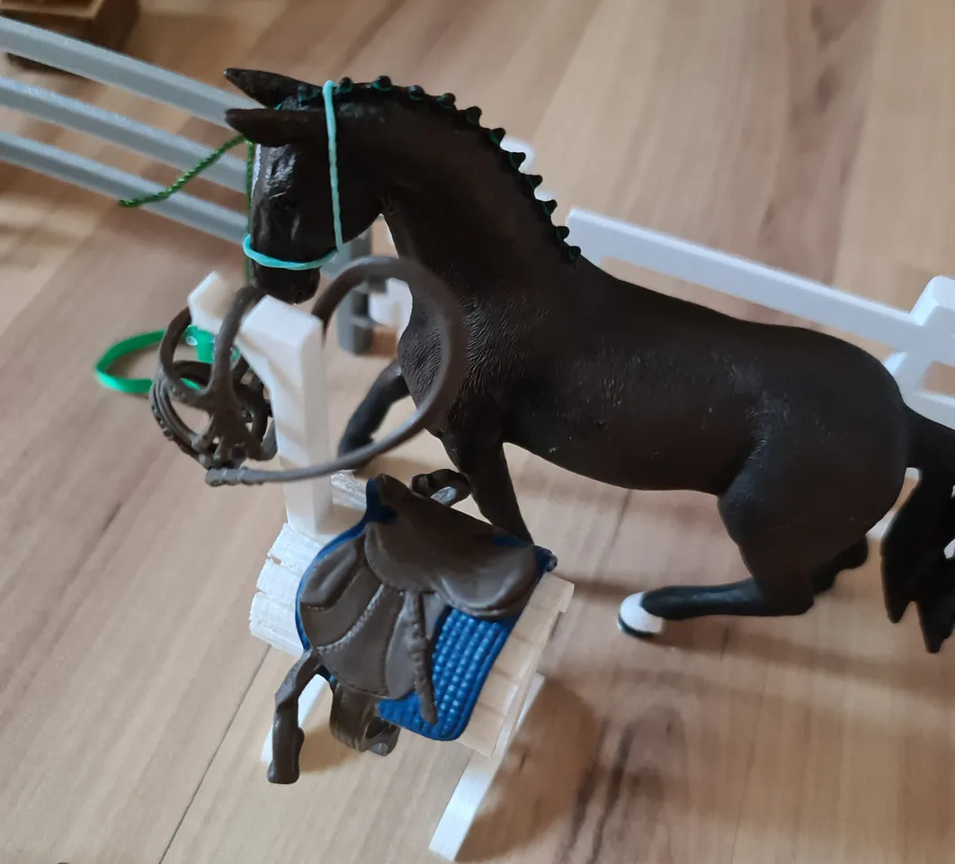 Schleich Horse Club - saddle holder by Hedo3D | Download free STL model ...