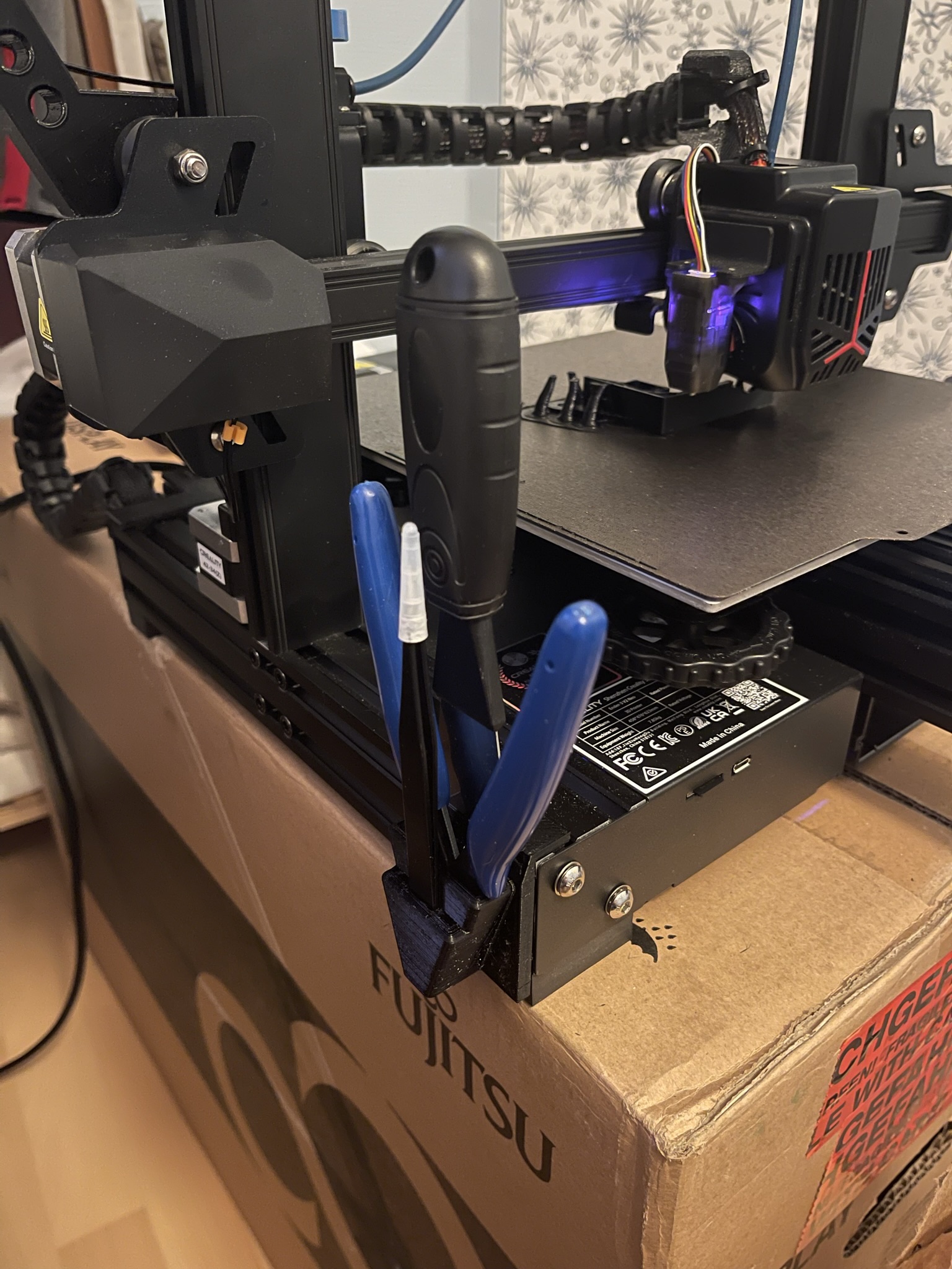 Creality Ender 3 v2 tool holder (for spatula, wire flush cutters and ...