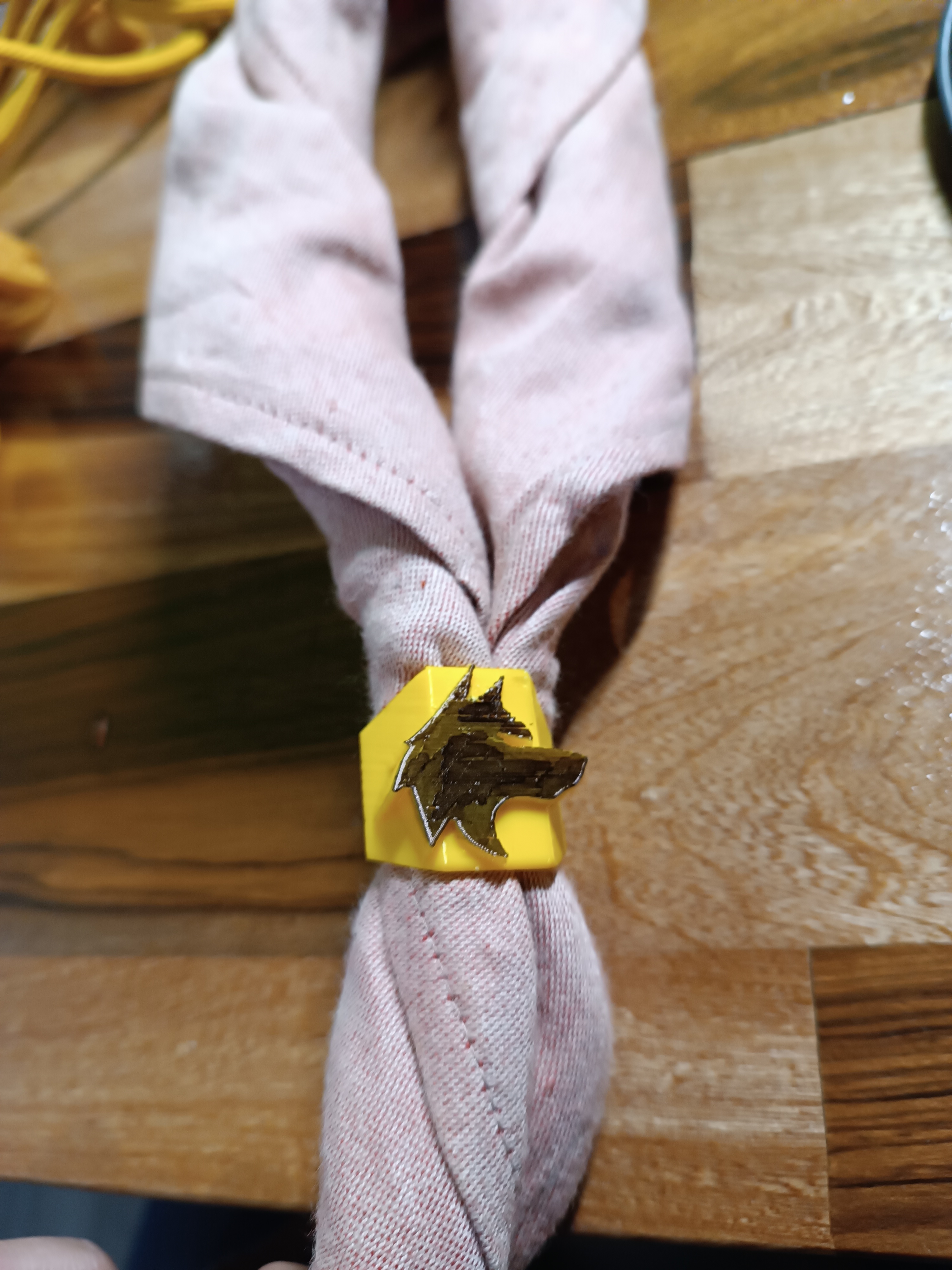 Wolf head woggle cubscout - Canuto o pasa pañuelo de cabeza de lobo by ...