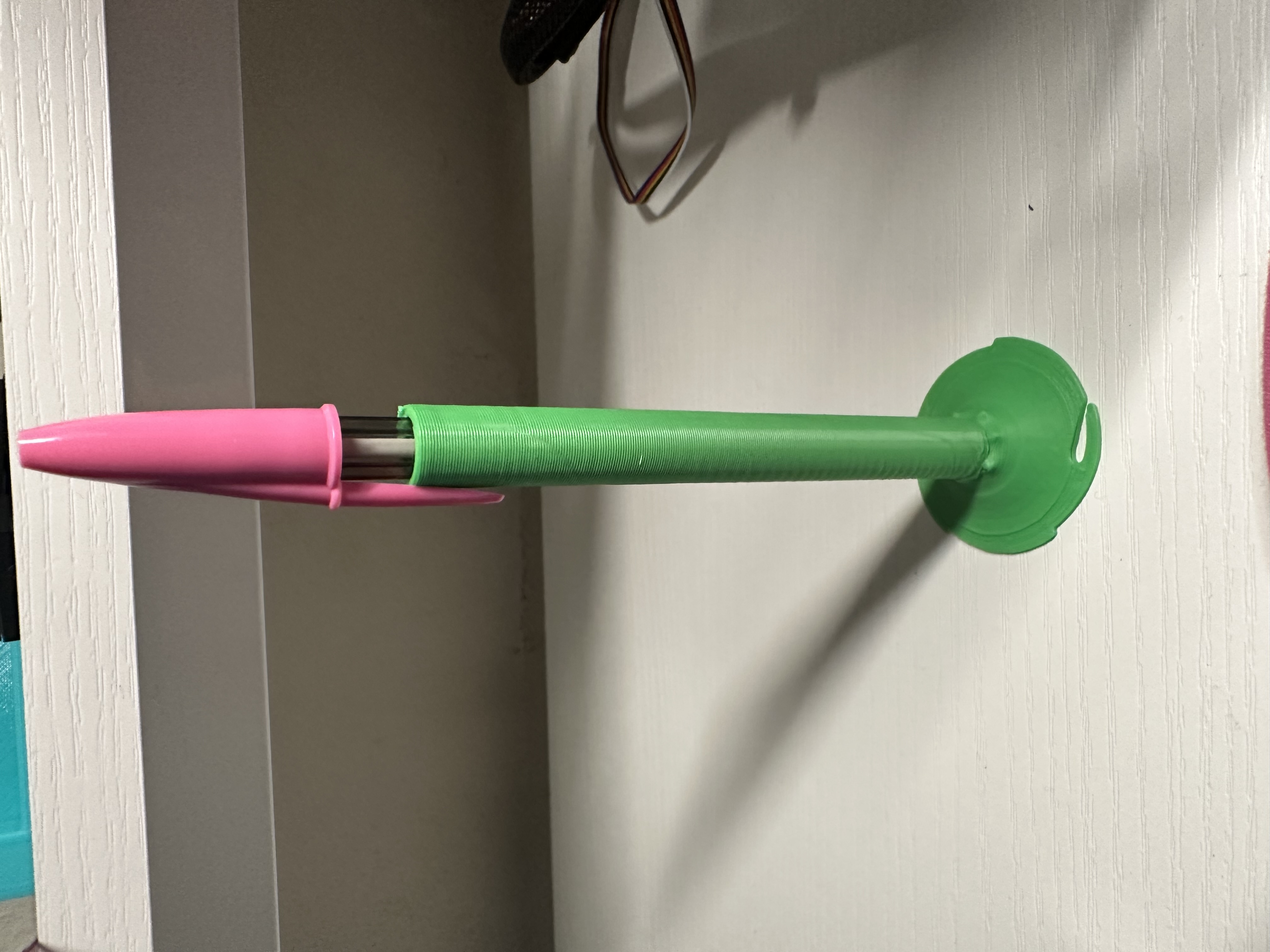 Spiral Vase Rose Stem Pen Holder (Bic pen) by ASchneider | Download ...