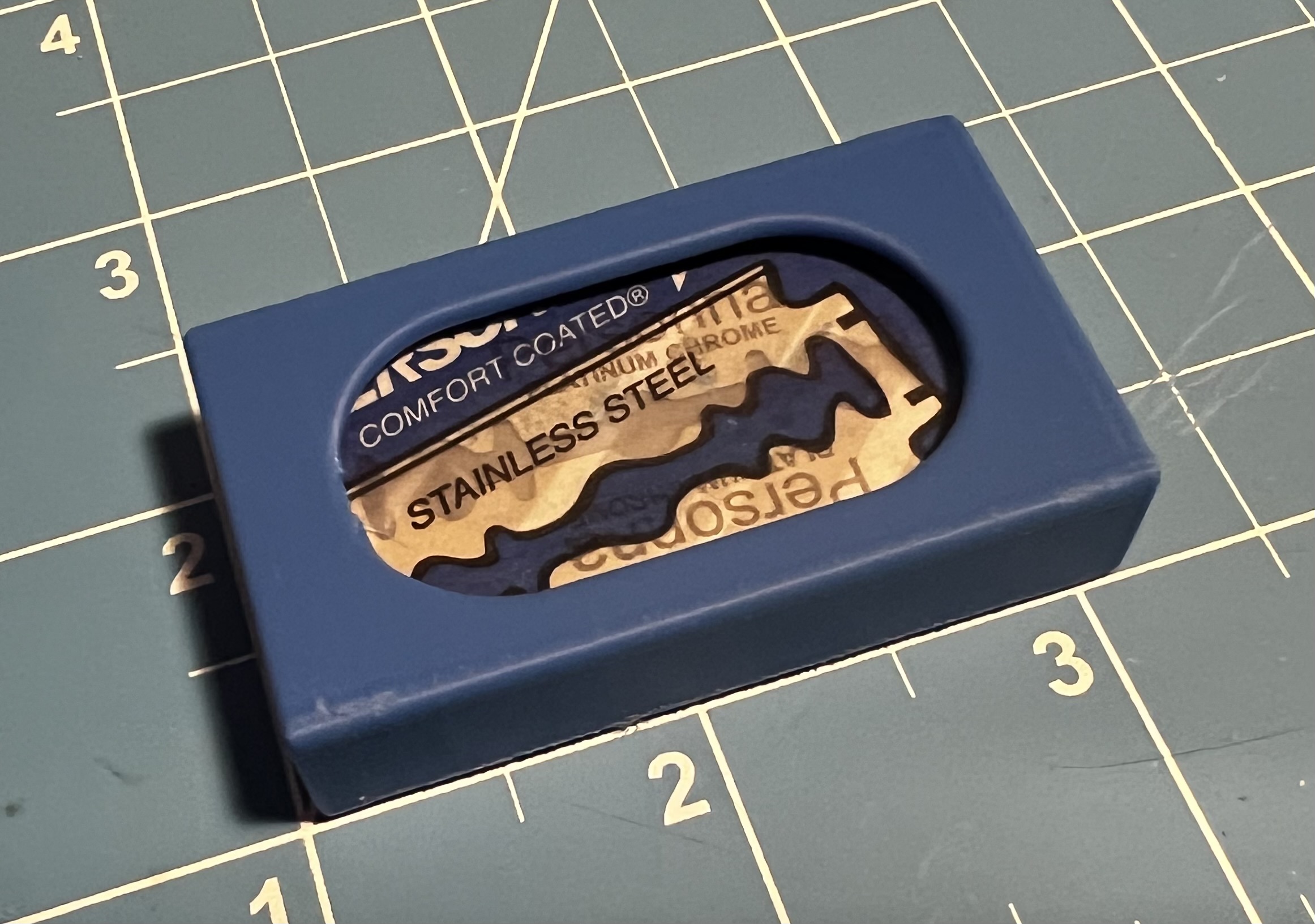 Double Edge Shaving Blade Travel Bank by MKE Dan | Download free STL ...