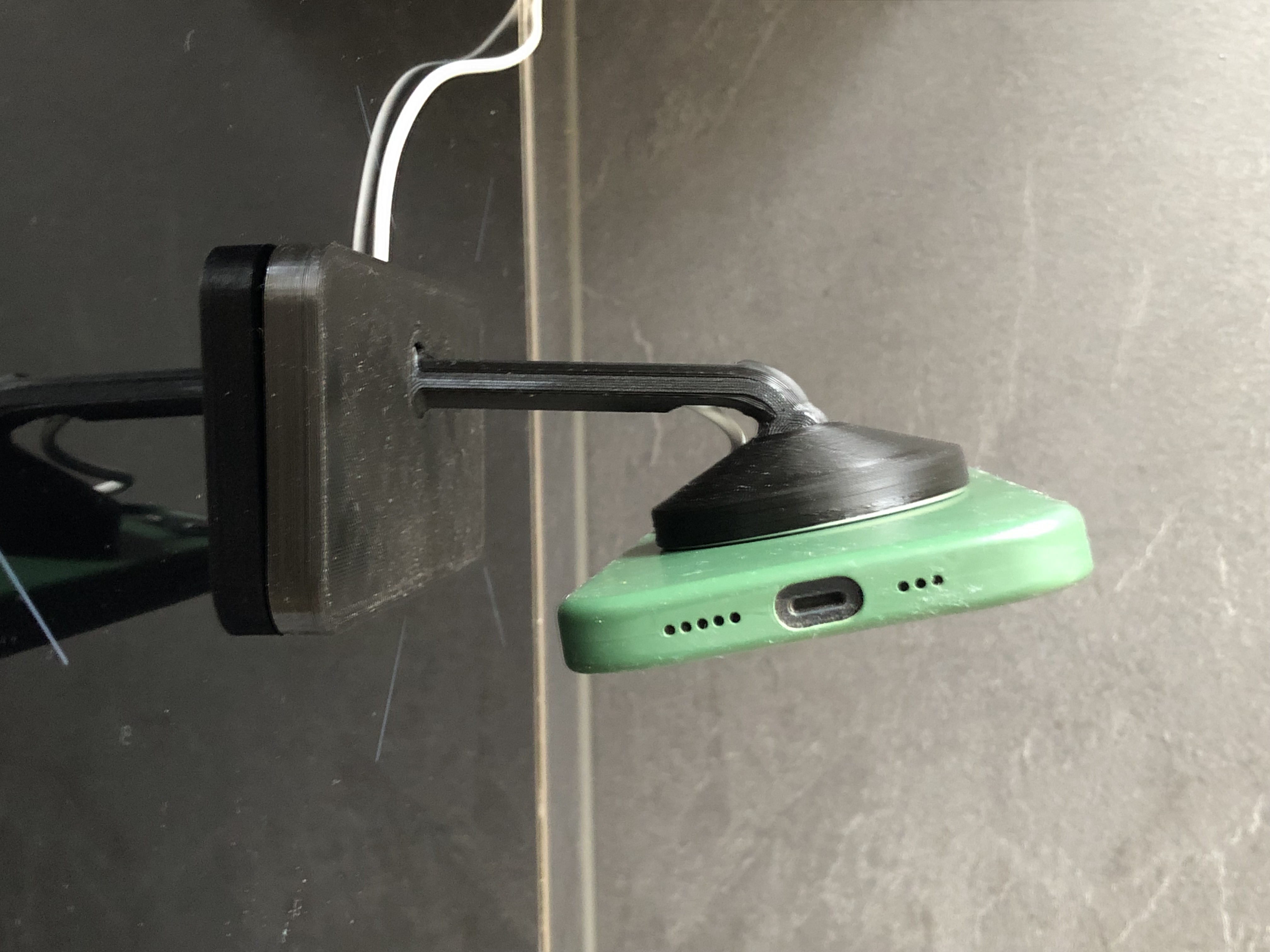Iphone Magsafe Standby Stand by Opulius | Download free STL model ...