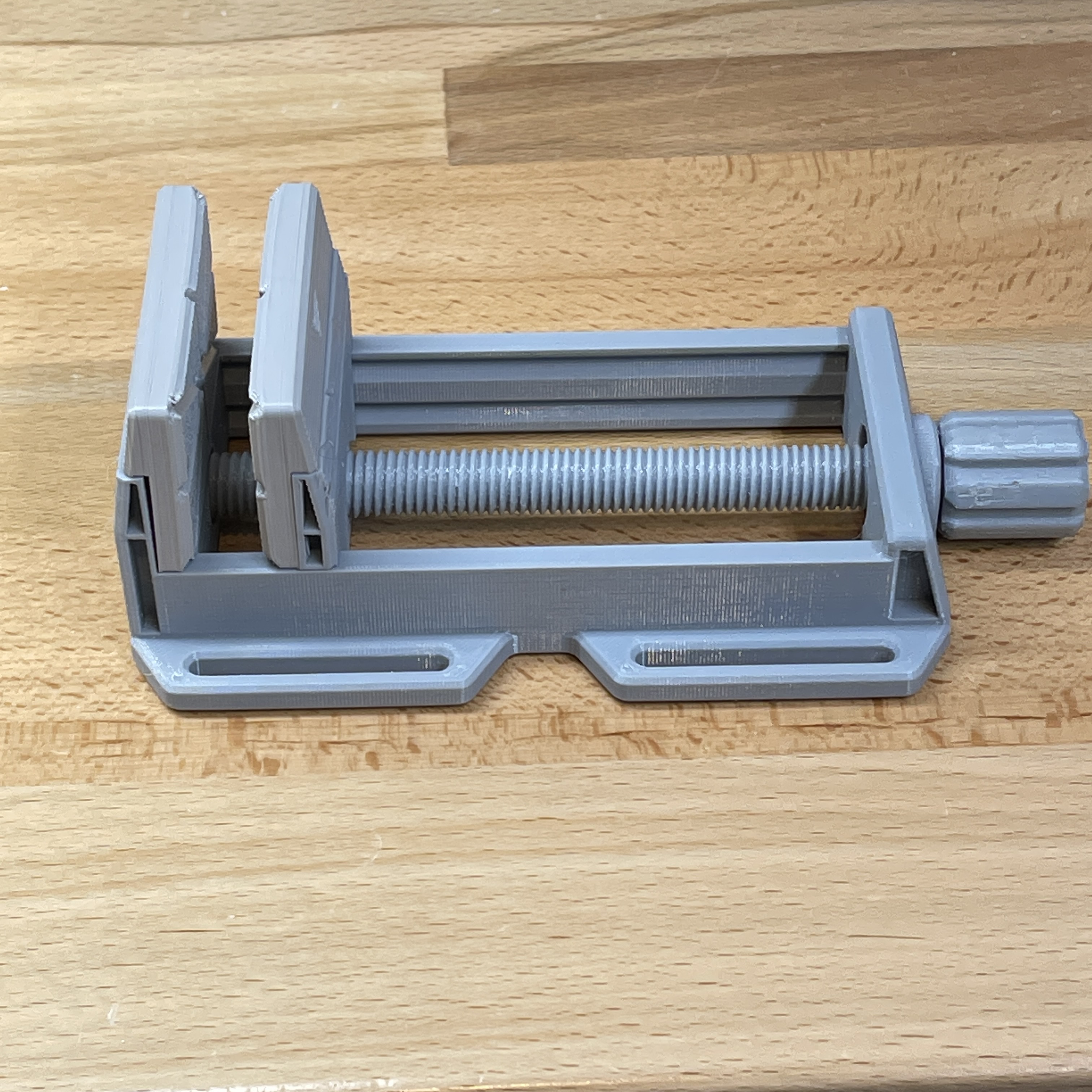 E-Vise V2 -- Remix with Inverse Threads by fuchsr | Download free STL ...