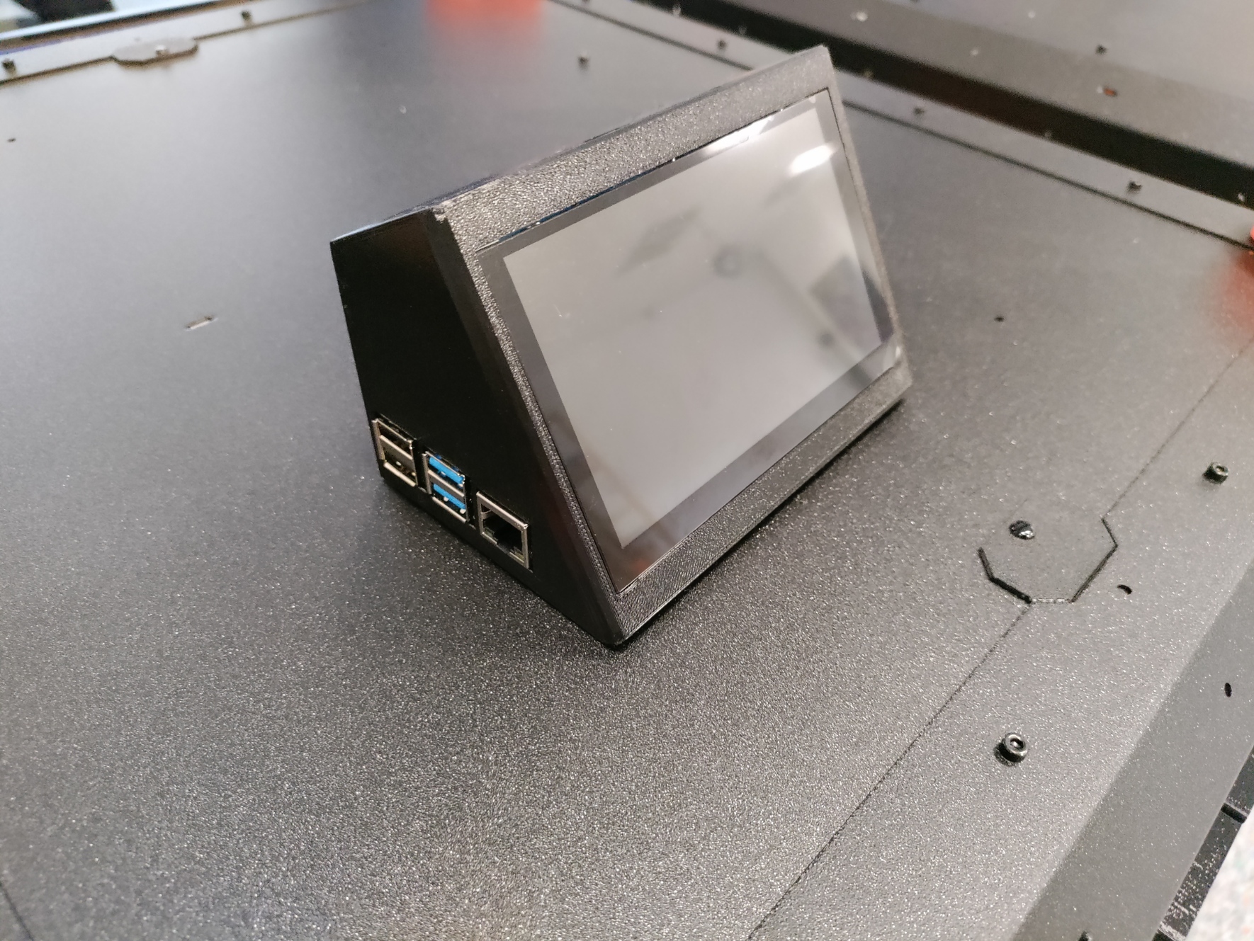 5" touchscreen desk case with RPi4 mount in it, for Octoprint by Fab ...