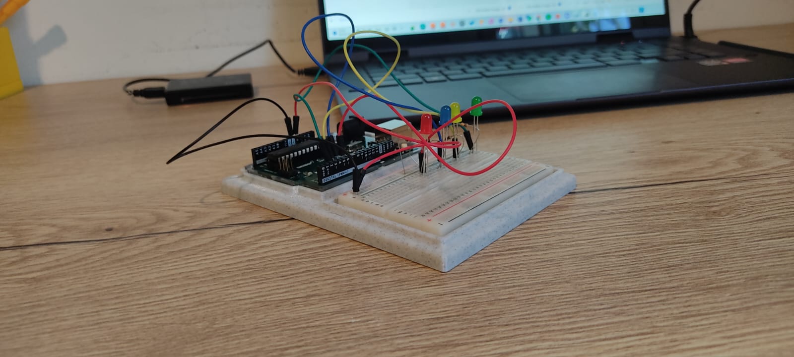 Arduino Uno and 30 row breadboard mount by Nimrod Ben Yossef | Download ...