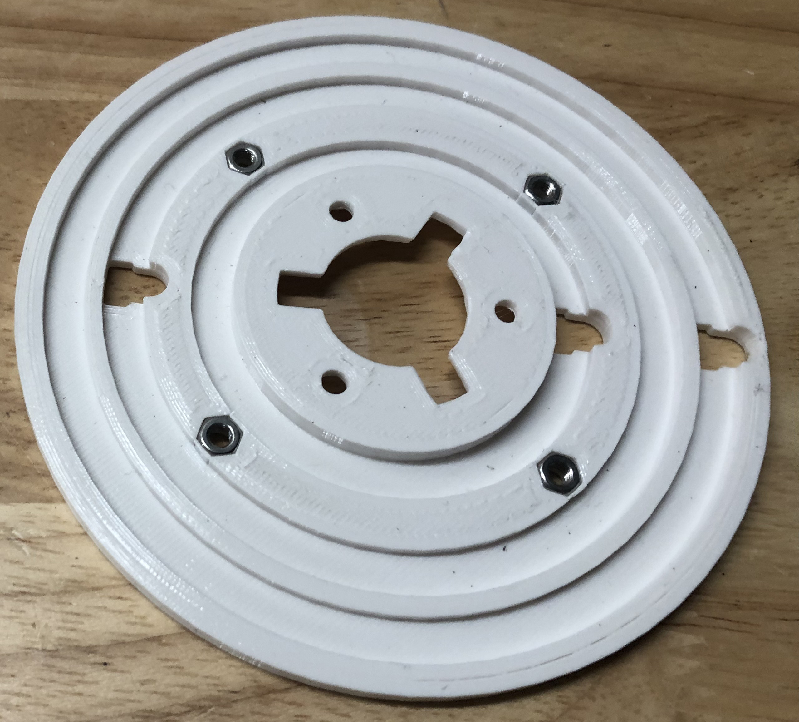 Electric cable reel with rotating contact and remote plug block - WURTH ...