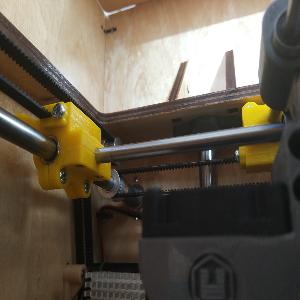 Ultimaker block for 8x11x30 and 6mm cross shafts by MSergW | Download ...