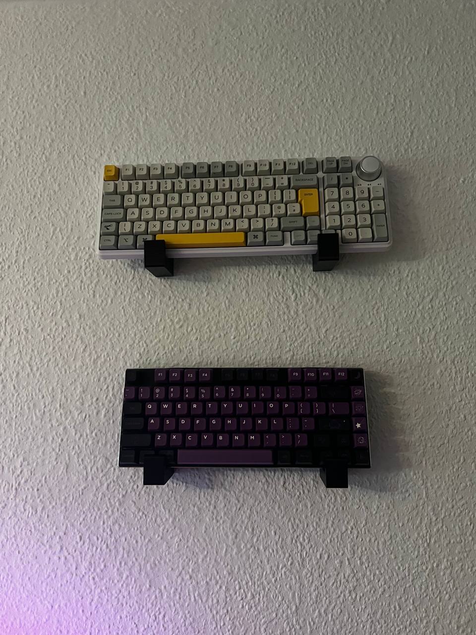 Keyboard Wall Holder / Mount by PapeThePope | Download free STL model ...