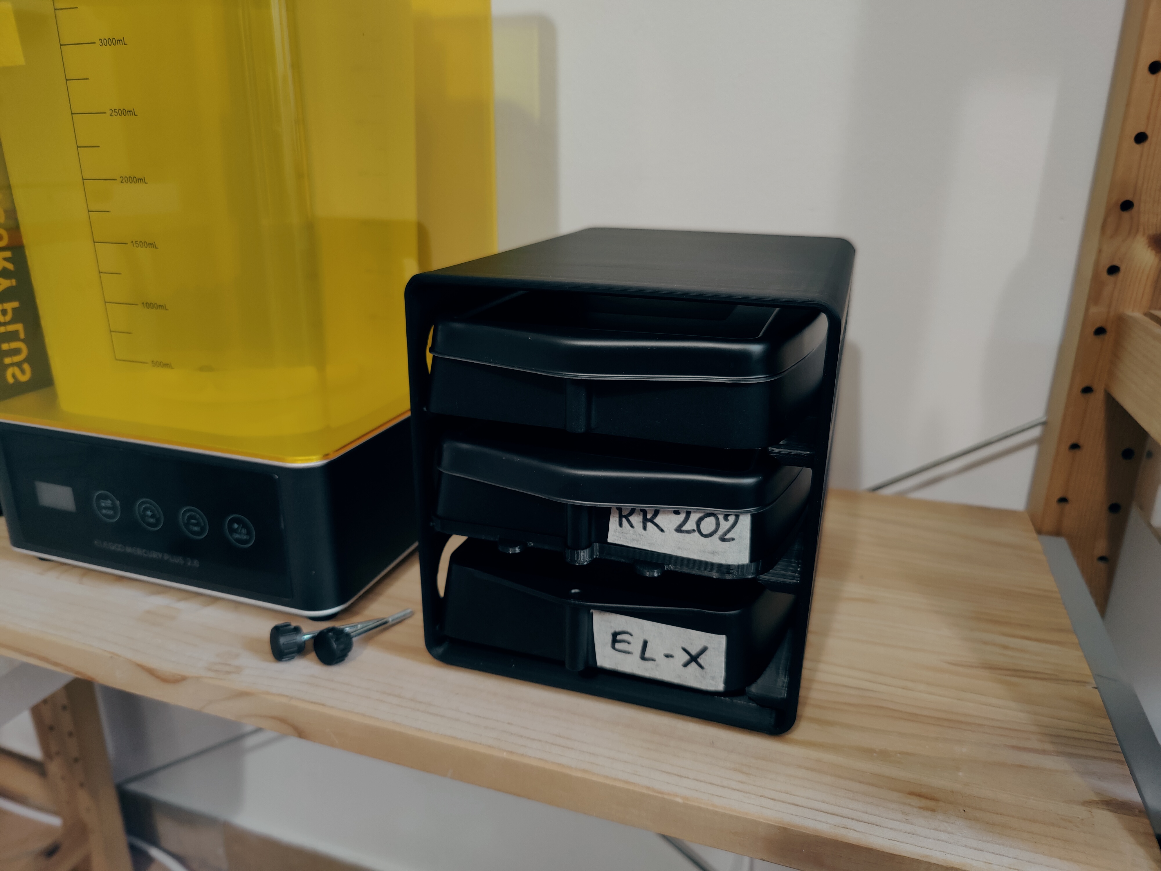 Elegoo Mars 3 and Mars 3 Pro Vat Storage Rack por Luca | Descargar ...