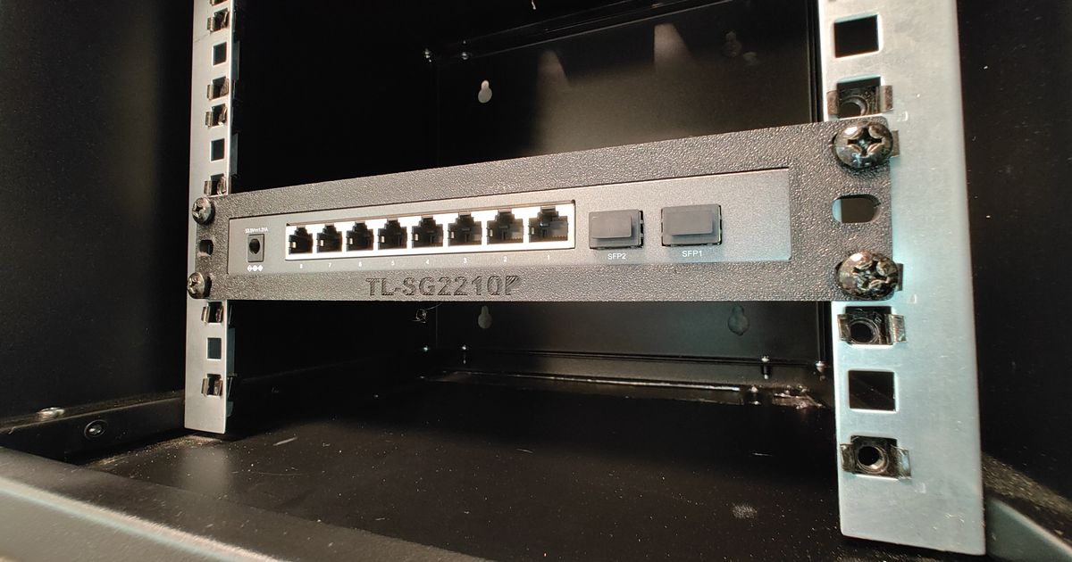 10" Rack mount for TP-Link TL-SG2210P Switch (Omada) by Jimmi from ...