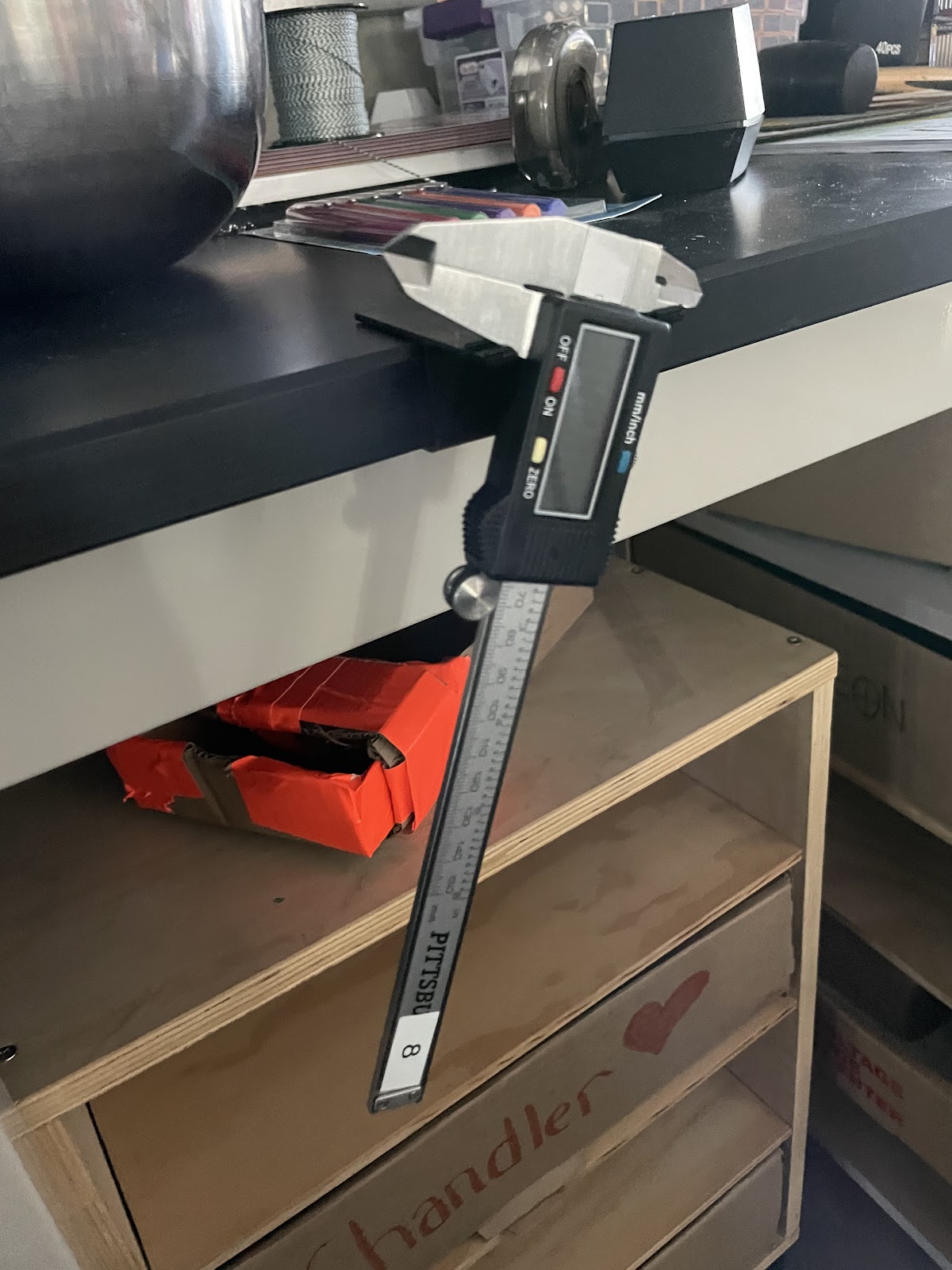 Digital Caliper Table Clip by 9021007 | Download free STL model ...