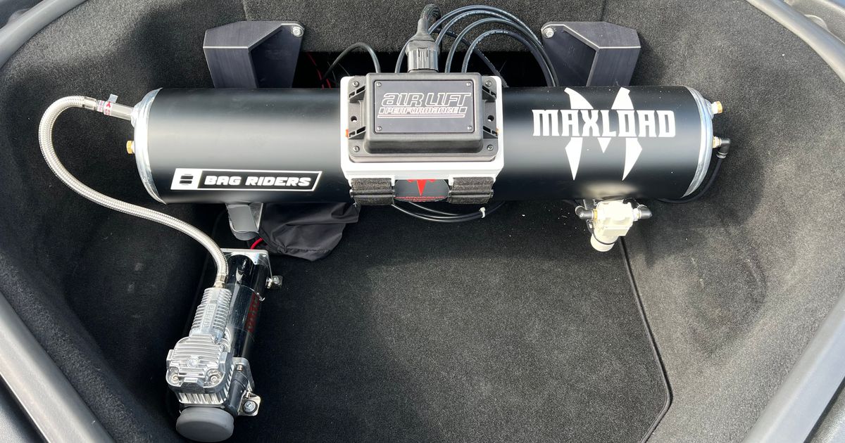 2012-2015 RWD Tesla Model S air tank and manifold mount for air ...