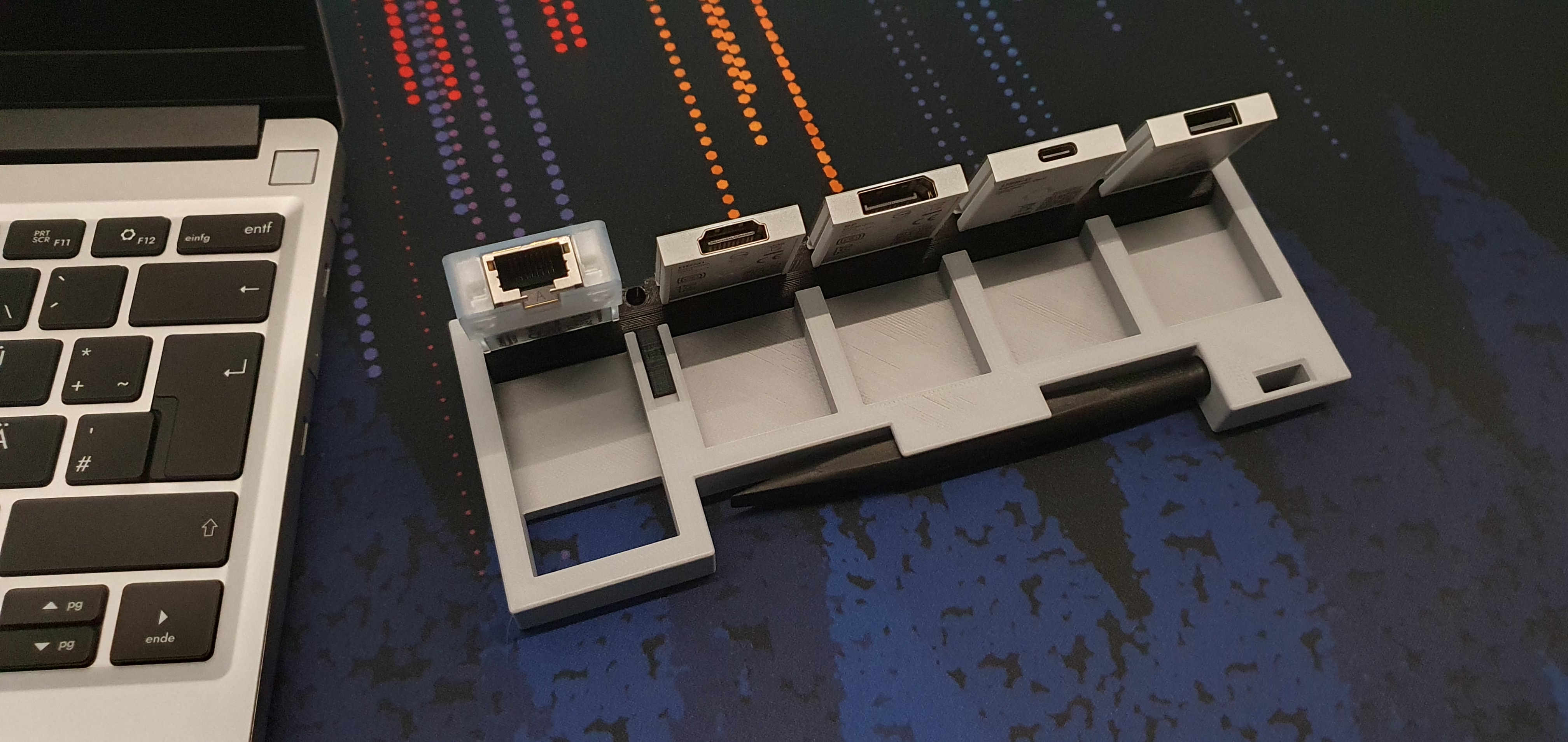 Framework Expansion Card Holder von David E. C. Kopczynski ...