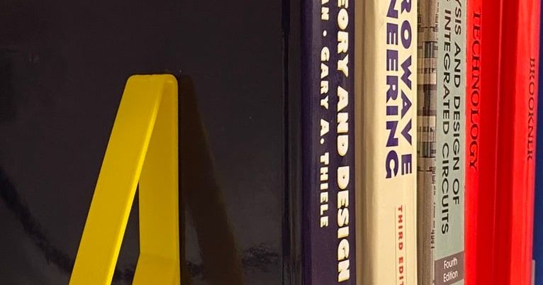 3D-Printing-Optimized Bookend by Marimo Labs | Download free STL model ...