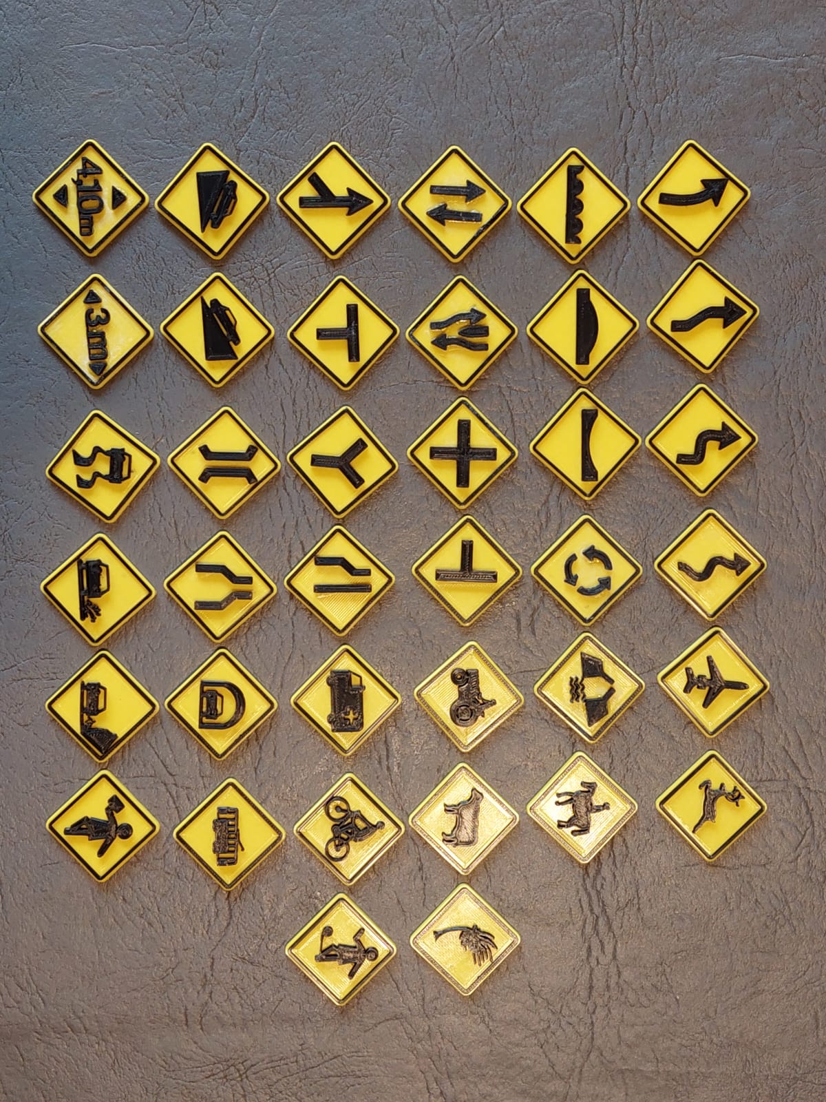 Traffic Signs (for scale models and key ring) - Set of 38 Preventive ...