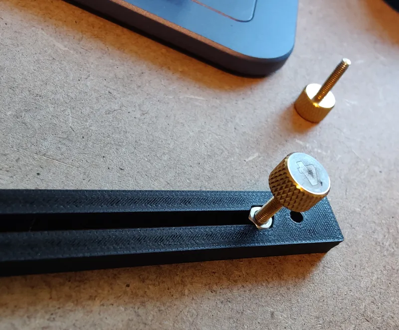 LaserPecker 4 Positioner Sliding Guide by Robin | Download free STL ...
