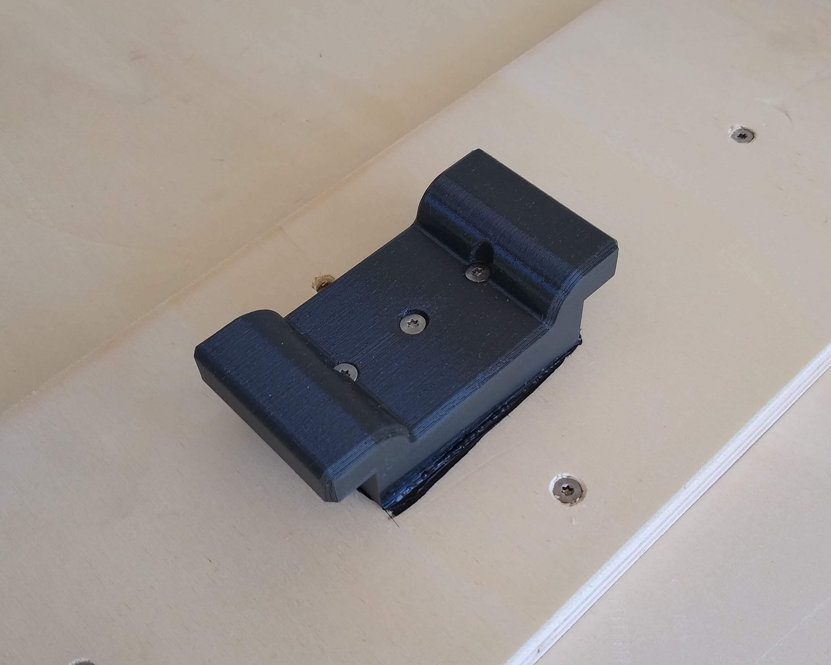 Tabletop mount for folding workbench (e. g. workmate) (FreeCAD) by NUeB ...
