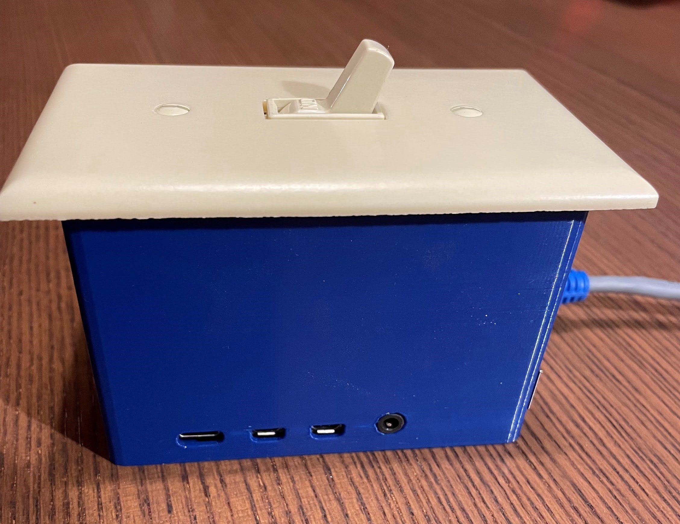 Raspberry Pi 4 case in US Electrical Outlet/ Switch box form factor by ...