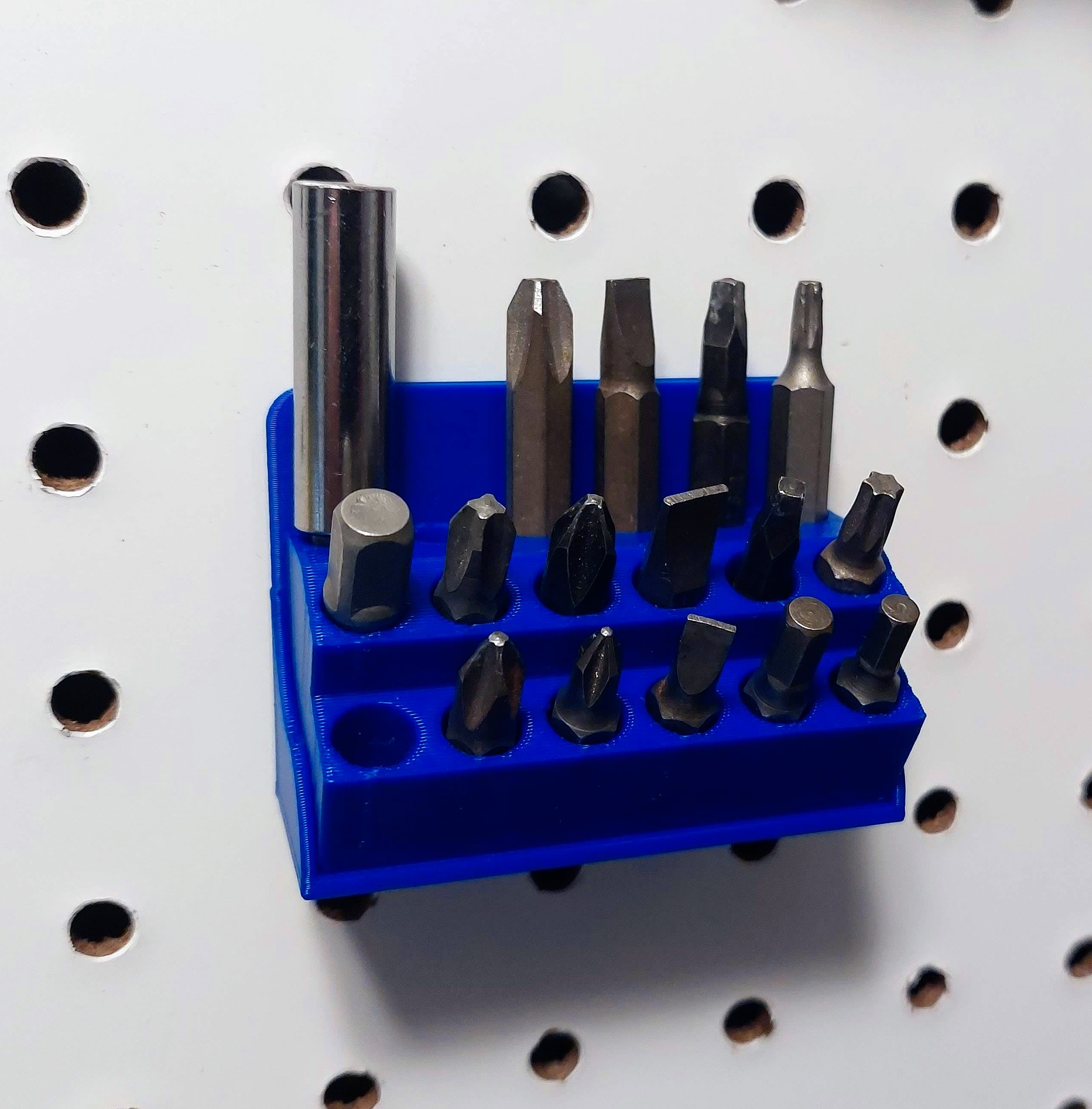 18 Hole Screwdriver Bit Holder by Blackcrow | Download free STL model ...