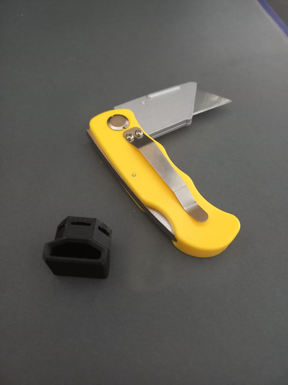 HSW Utility Knife Cutter Holder by Horacio | Download free STL model | Printables.com