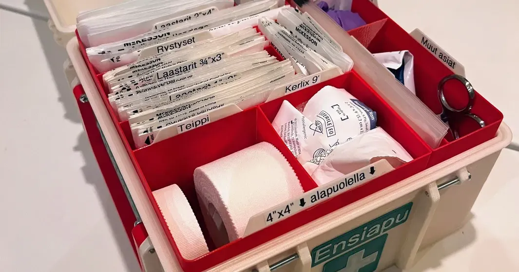 First Aid Kit Inserts for Parametric Stackable SBox by awgas | Download ...