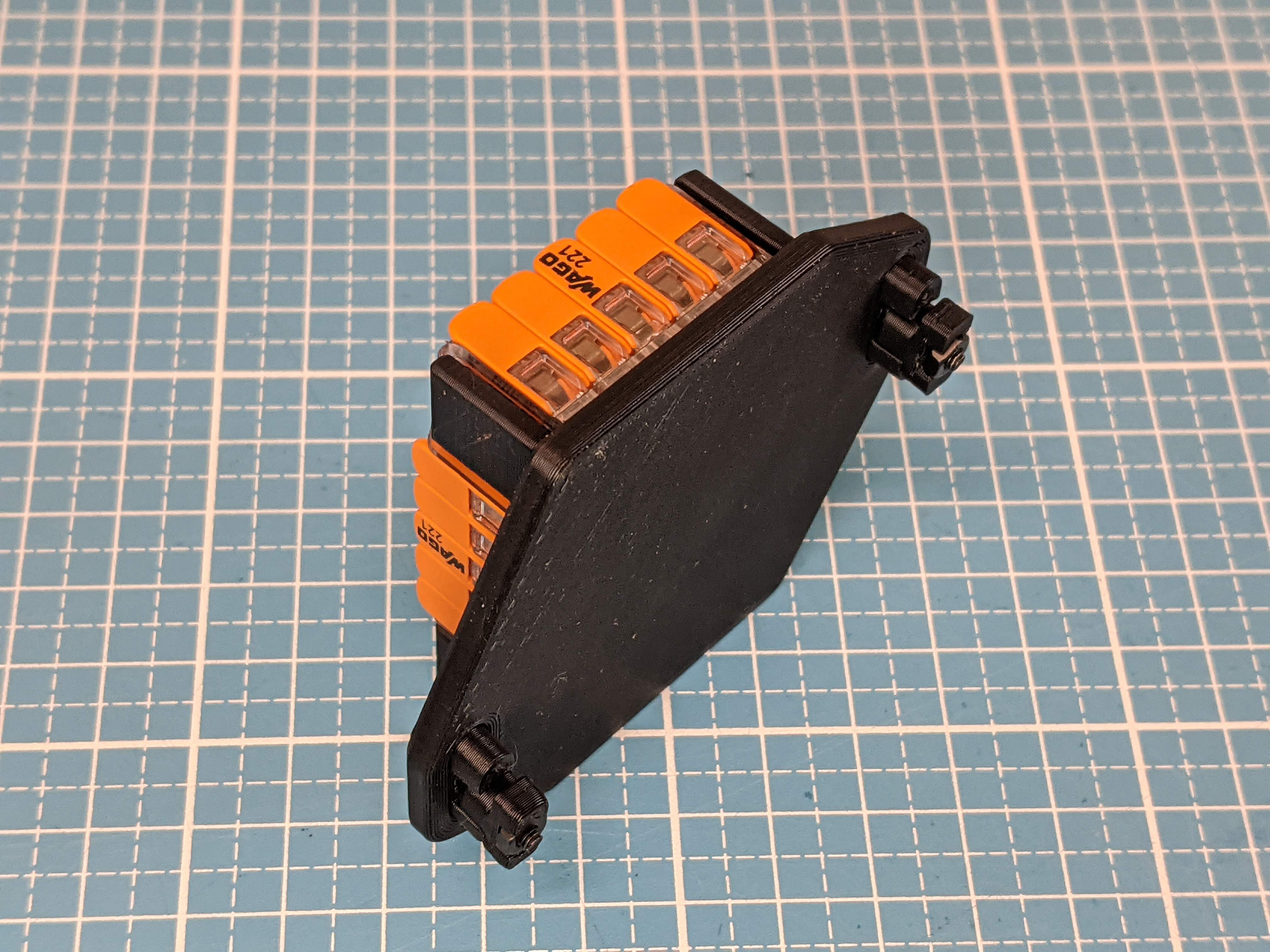 Skadis Wago 221 Power Distribution Block by 6d6178 | Download free STL ...