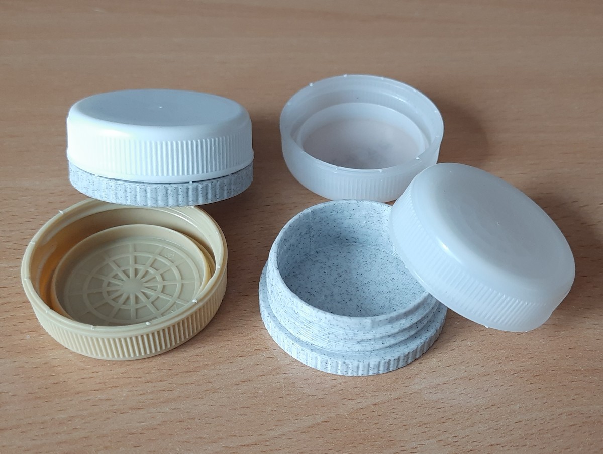 smoothie bottle cap container (e.g. pill box), 3 sizes by DrJones ...