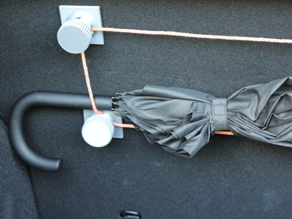 Car boot holder by Kristof | Download free STL model | Printables.com
