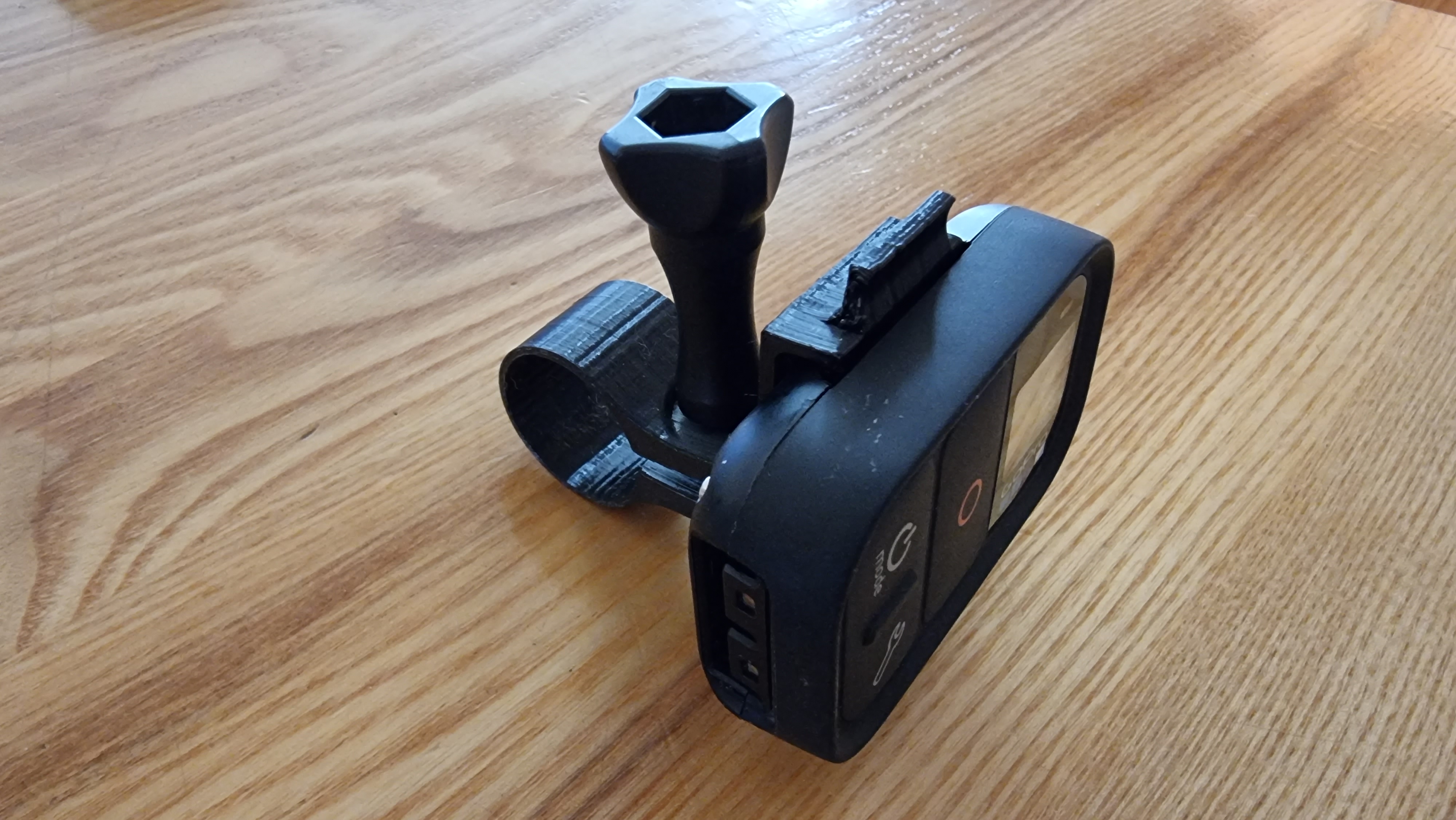 GoPro remote handlebar clip mount by janispelekis | Download free STL ...