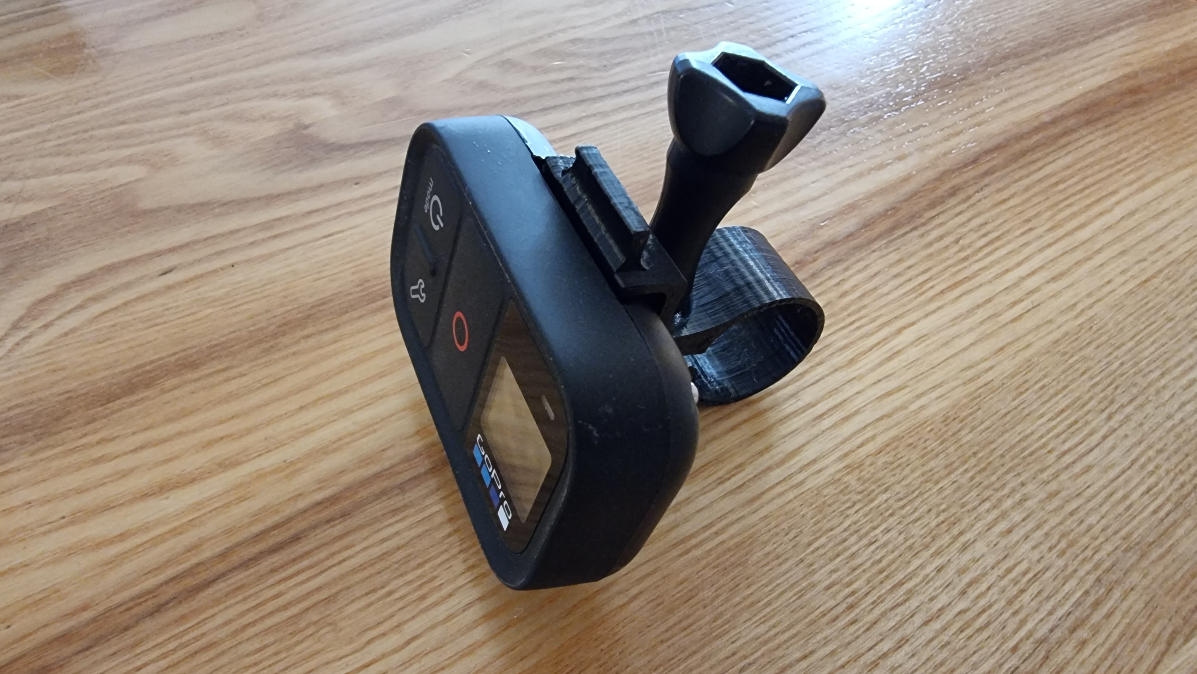 GoPro remote handlebar clip mount by janispelekis | Download free STL ...
