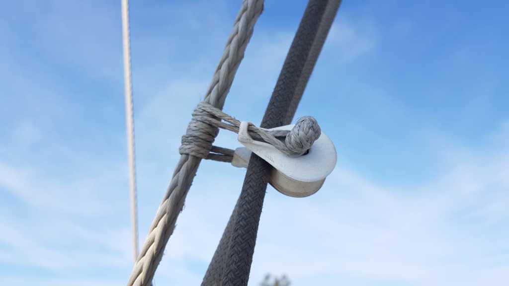 Soft shackle rope pulley for up to 6mm rope by printableconcrete ...