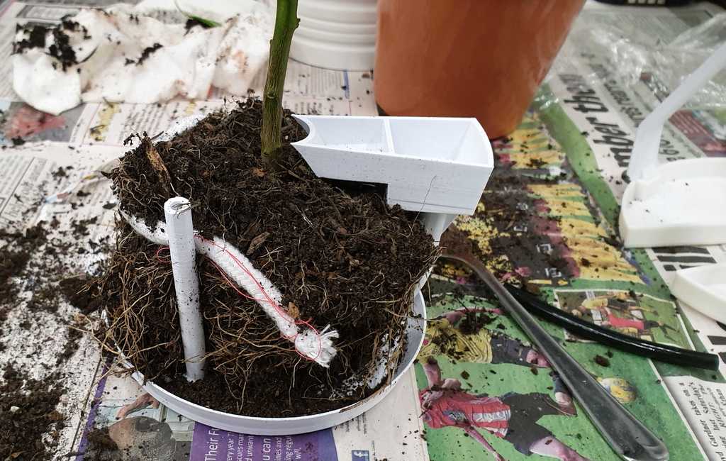 Self-watering kit & Tripod for IKEA Muskot 12 cm Plant Pot by Designed ...