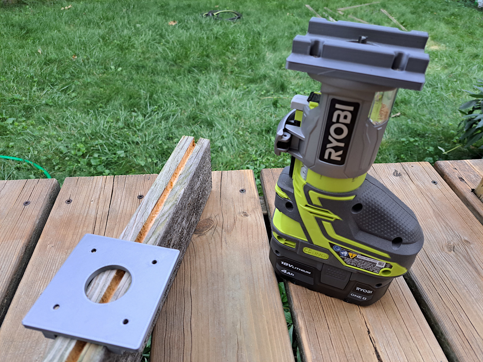 Ryobi One+ Router base plate - 4x2 groove by kicou | Download free STL ...