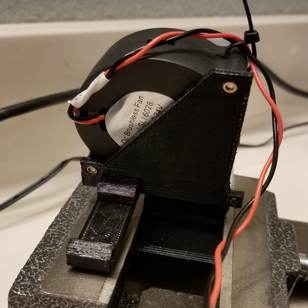 Replicator 2X Part Cooling Fan Mount by Rylie Pavlik | Download free ...
