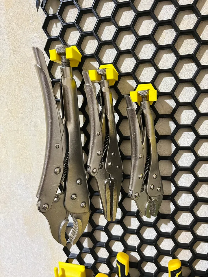 Vice grips holder for honeycomb storage wall HSW with fusion 360 files ...