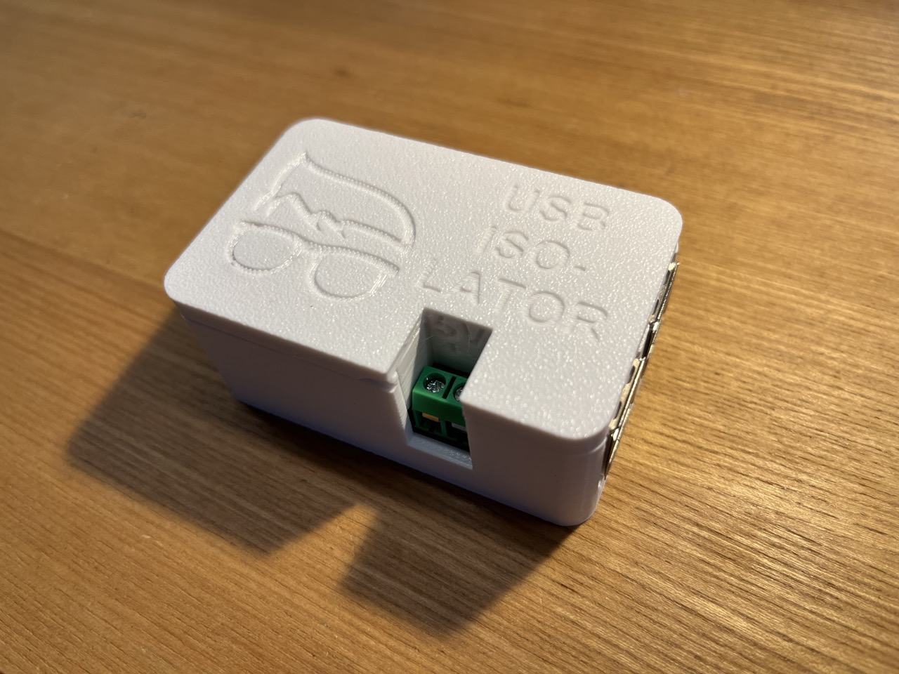 USB Protector / Isolator Case with 4 Channels by Elektroarzt | Download ...