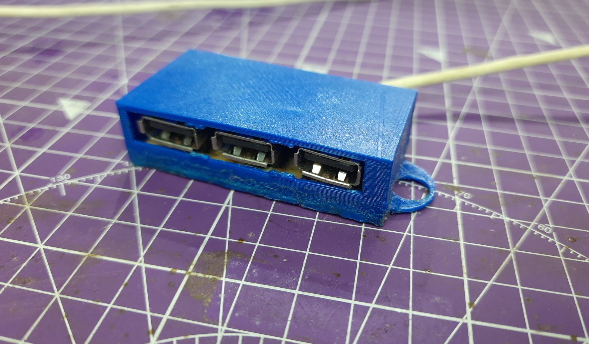 A mini USB Power Hub by Atul R | Download free STL model | Printables.com