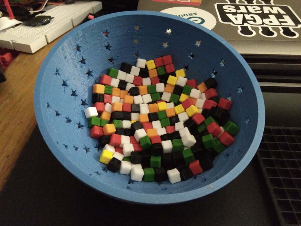 Voxel Matrix Desk toy. A 3D printed desk toy to create your own retro ...