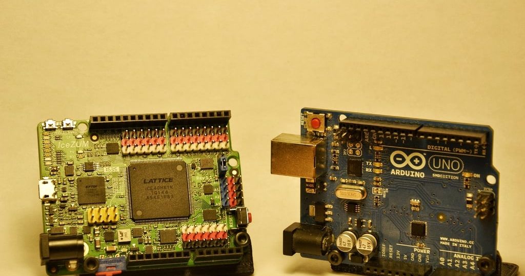 Icezum-Arduino Stand Holder by Julián Caro Linares | Download free STL ...