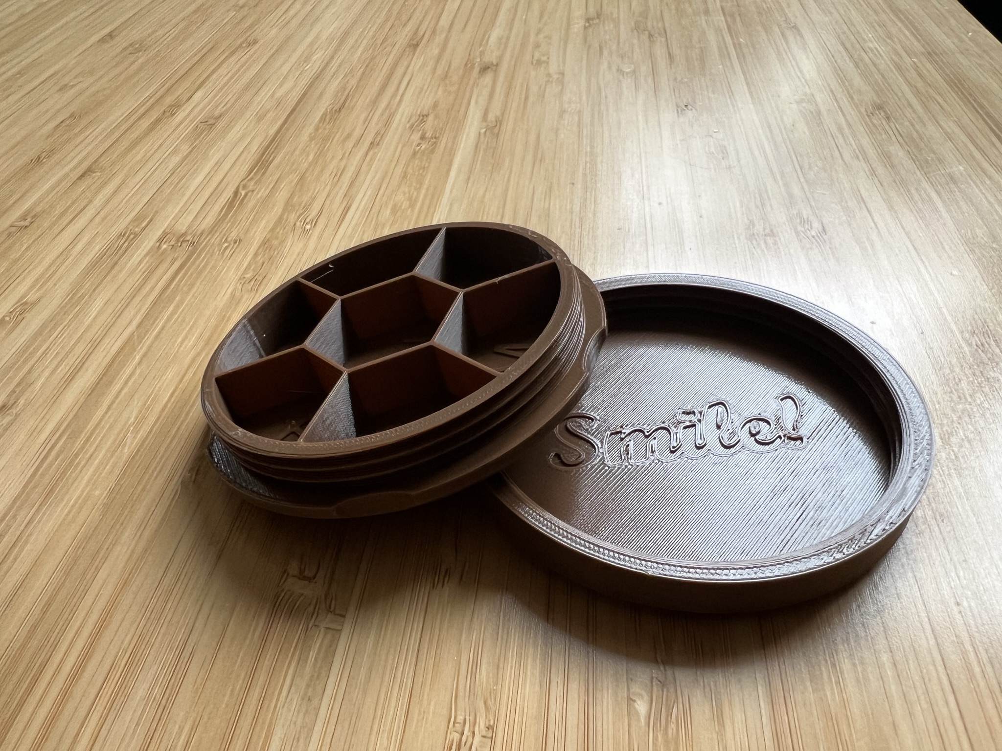 Seven day round pill box by EcoDad | Download free STL model ...