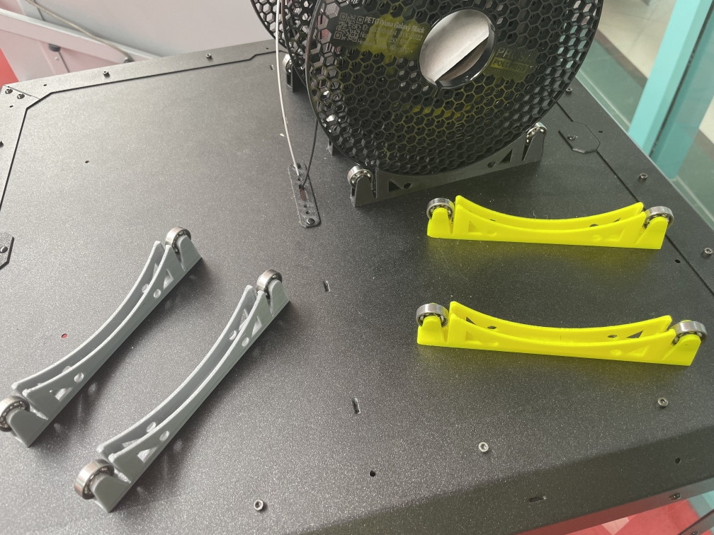 Universal Filament Spool Holder by Pepe | Download free STL model ...
