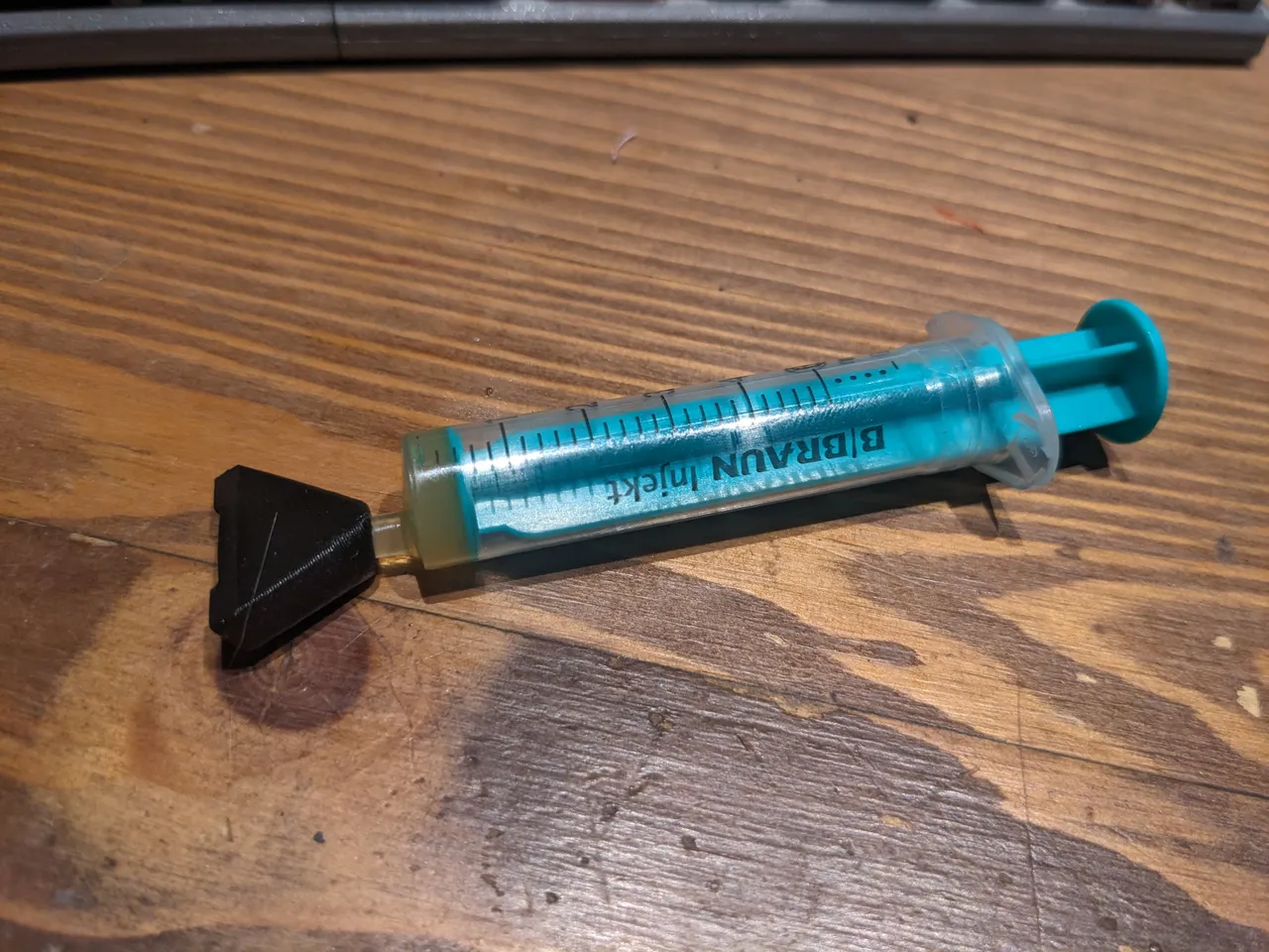 Linear rail greasing tool by dworki | Download free STL model ...