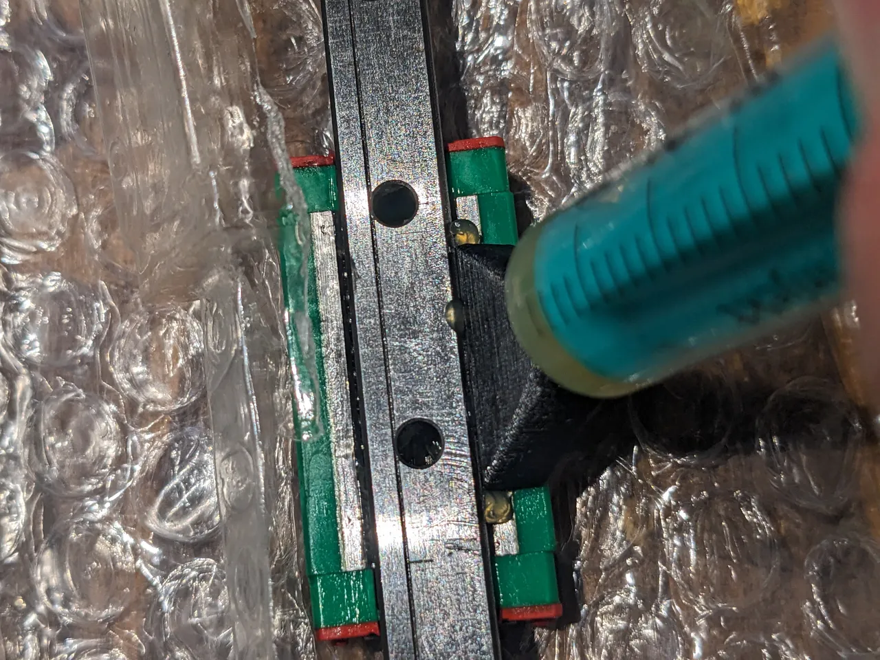 Linear rail greasing tool by dworki | Download free STL model ...